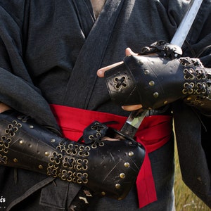 LARP Samurai Armour Gauntlet. Japanese Warrior. Samurai Bracers for ...