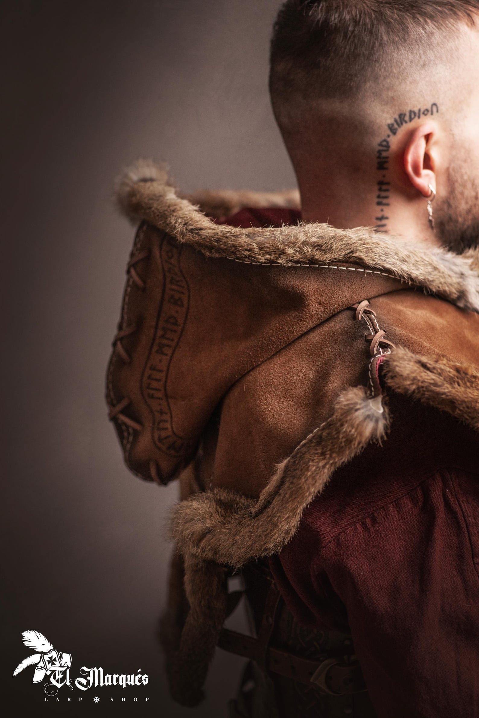 Viking Suede Hood With Fur Trim: Medieval LARP Costume. Skjöldehamn ...
