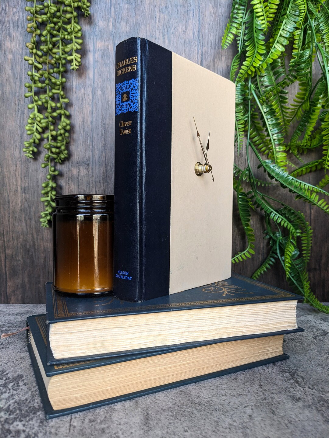 Book Clock: Oliver Twist Charles Dickens - Etsy