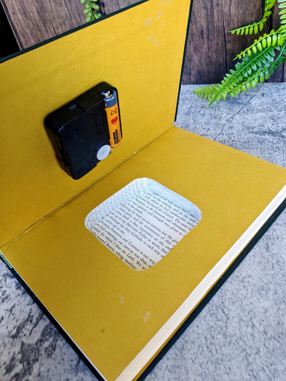 Book Clock: Franklin, Woolman, Penn - Etsy