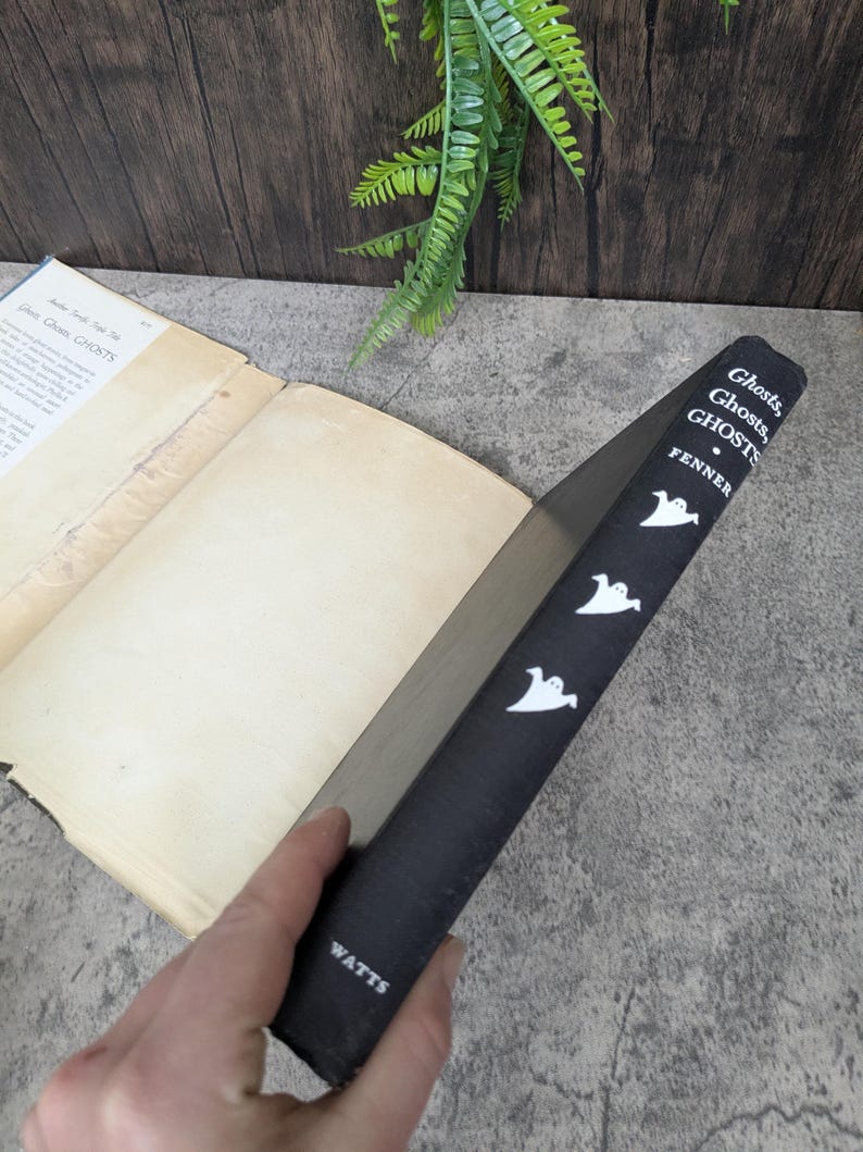 Vintage 1961 Ghosts Anthology, Phyllis Fenner, Illustrated - Etsy