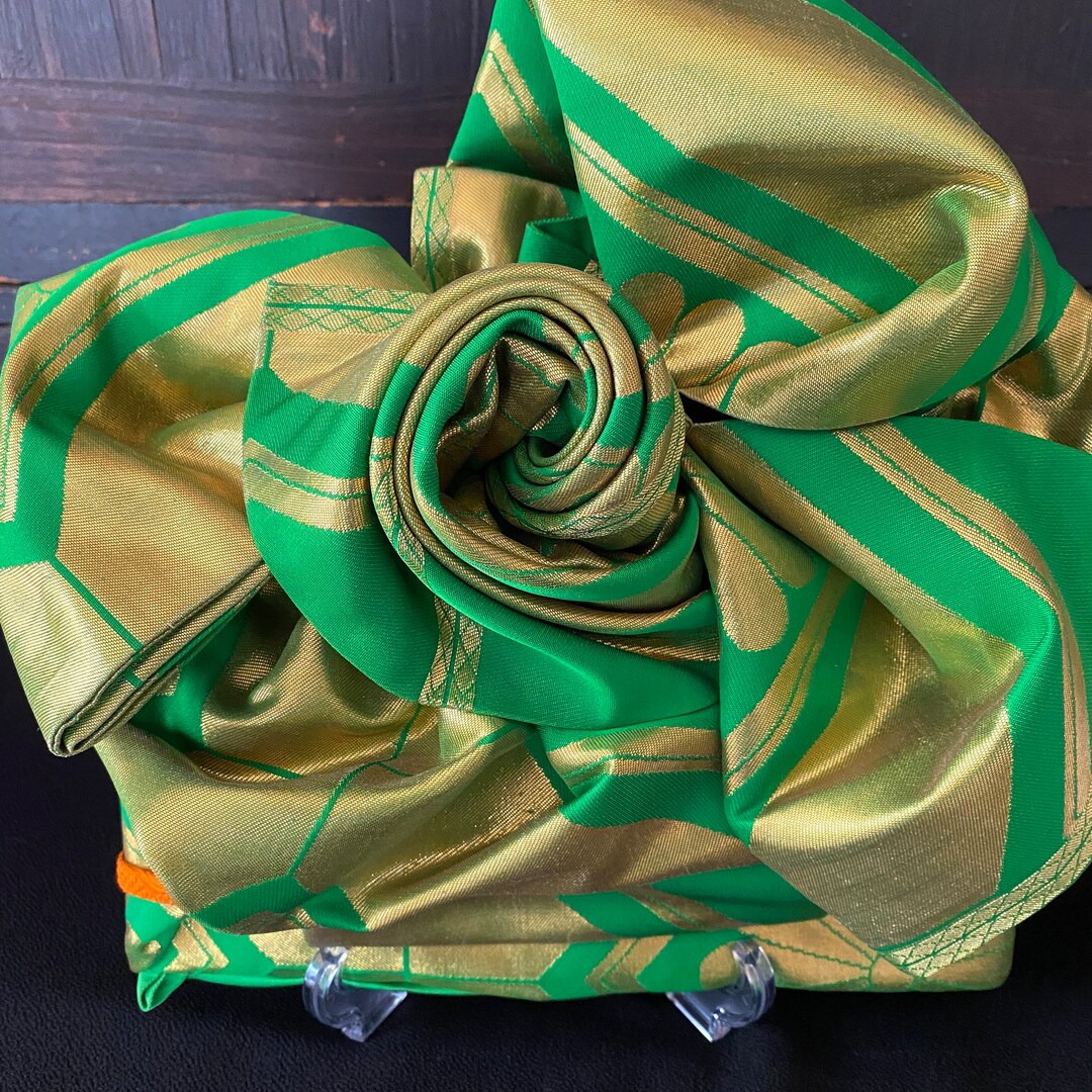 Kimono Obi Display, Home Decor, Living Room,luxury Fabric Work on Easel ...