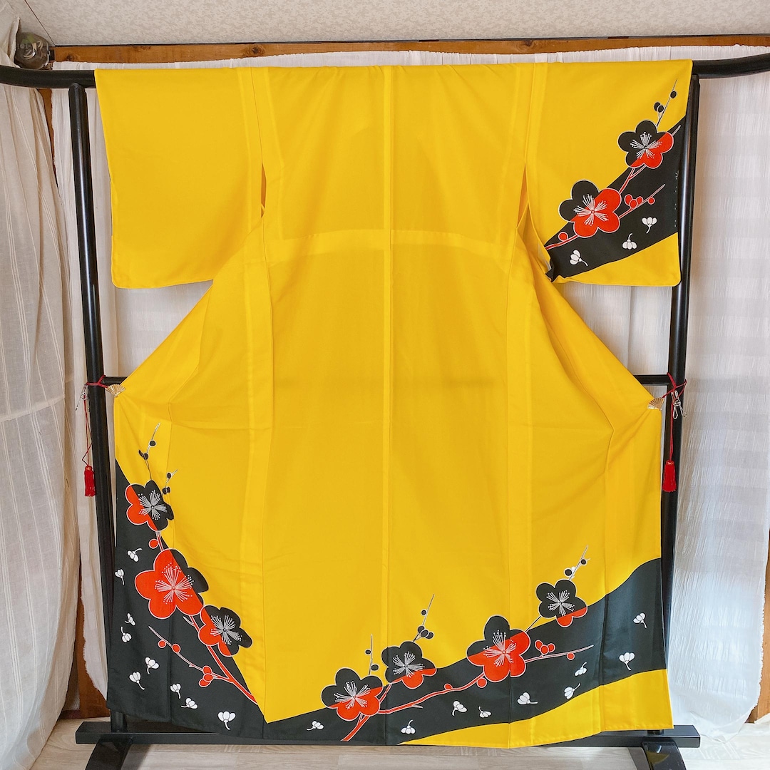 Japanese Vintage Kimono, Yellow Flower, Kimono for Dance, Polyester ...