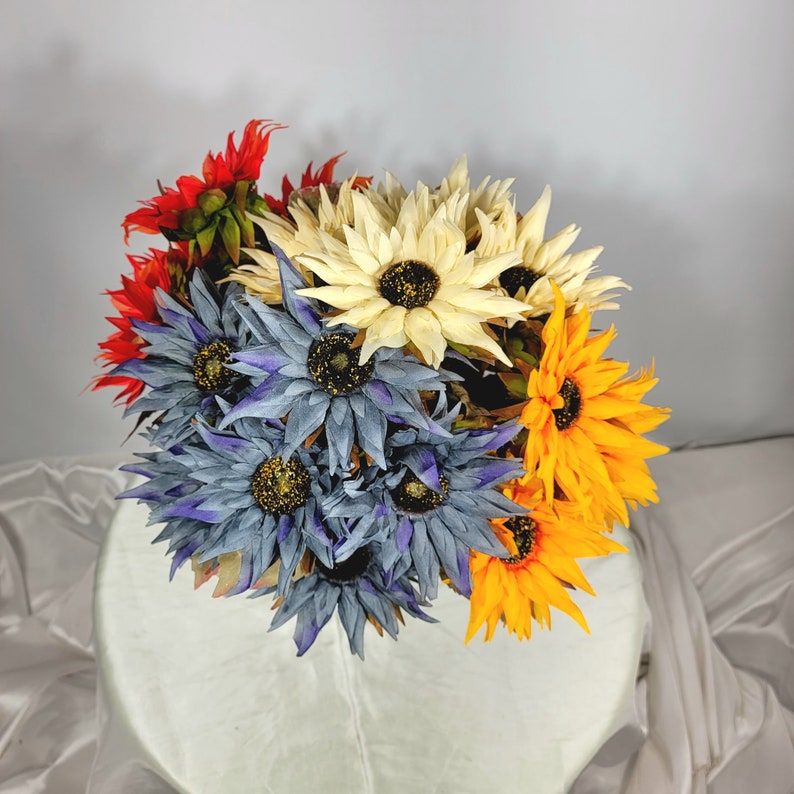 A Cream Spider Sunflower Bush With 6 Artificial Sunflower - Etsy