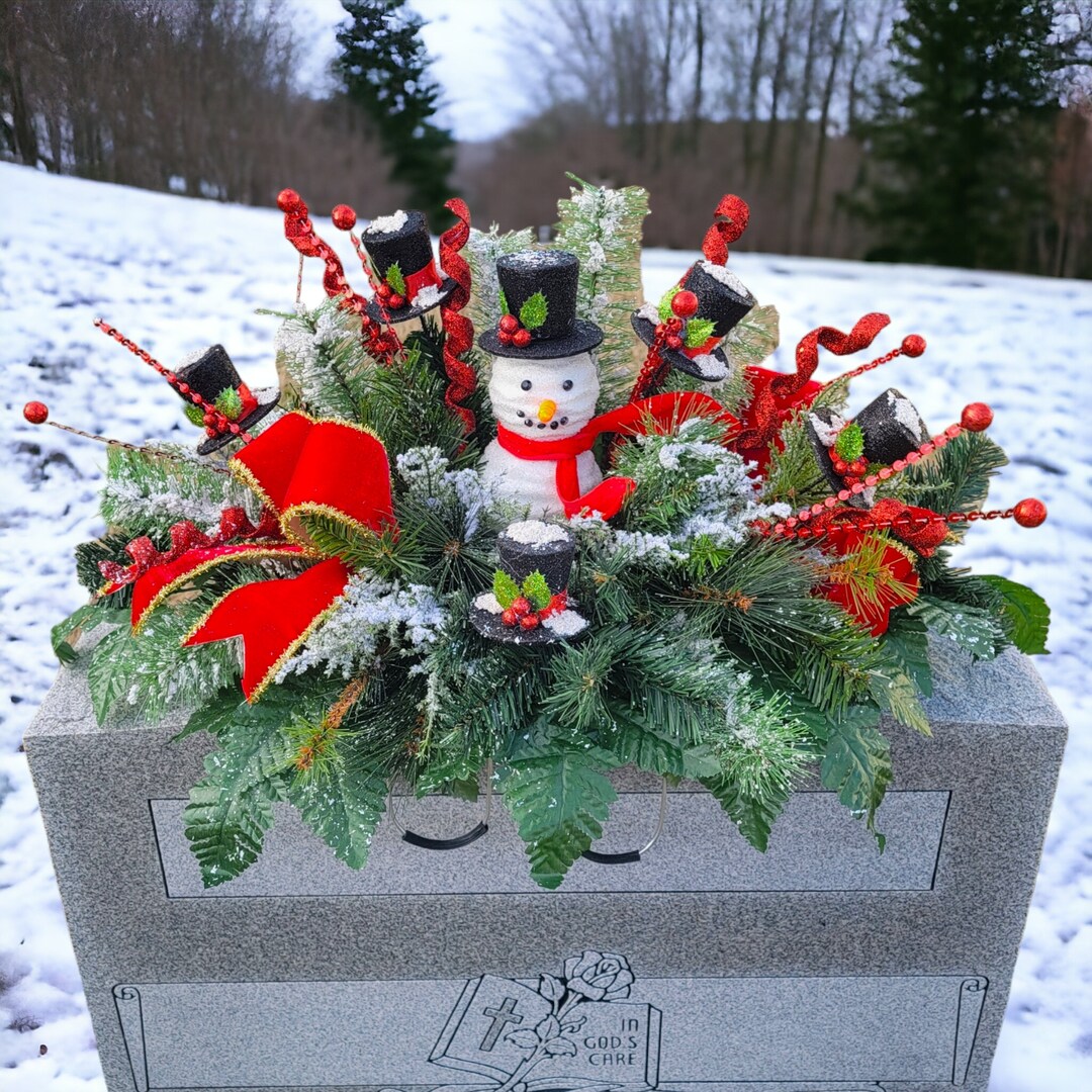 This Headstone Saddle Has a Cute Snowman, Top Hats, Red Glitter Accents ...