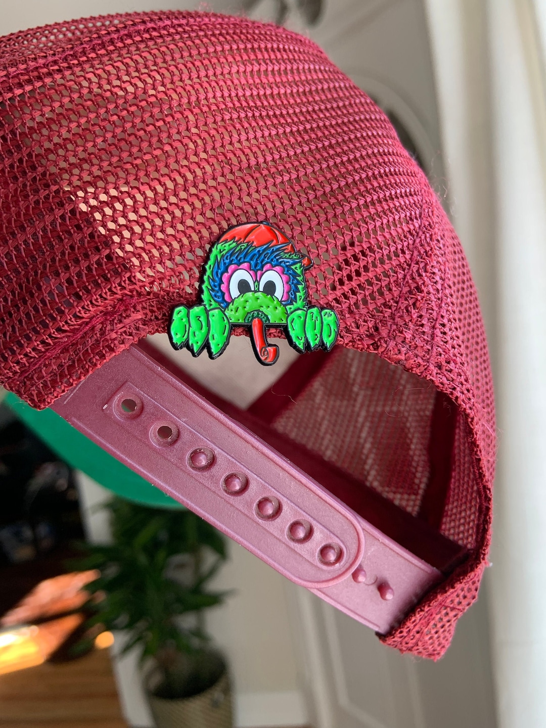 Peeping Phanatic Pin - Philadelphia Phillies, the Phanatic - Etsy
