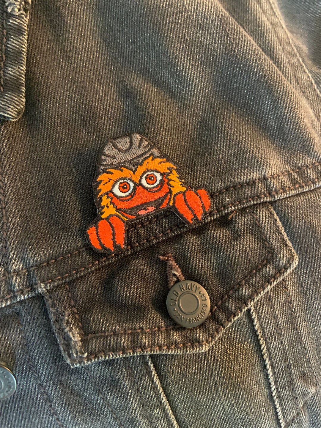 Peeping Gritty Patch, Philadelphia Flyers, Retro Vintage Philly Gift ...