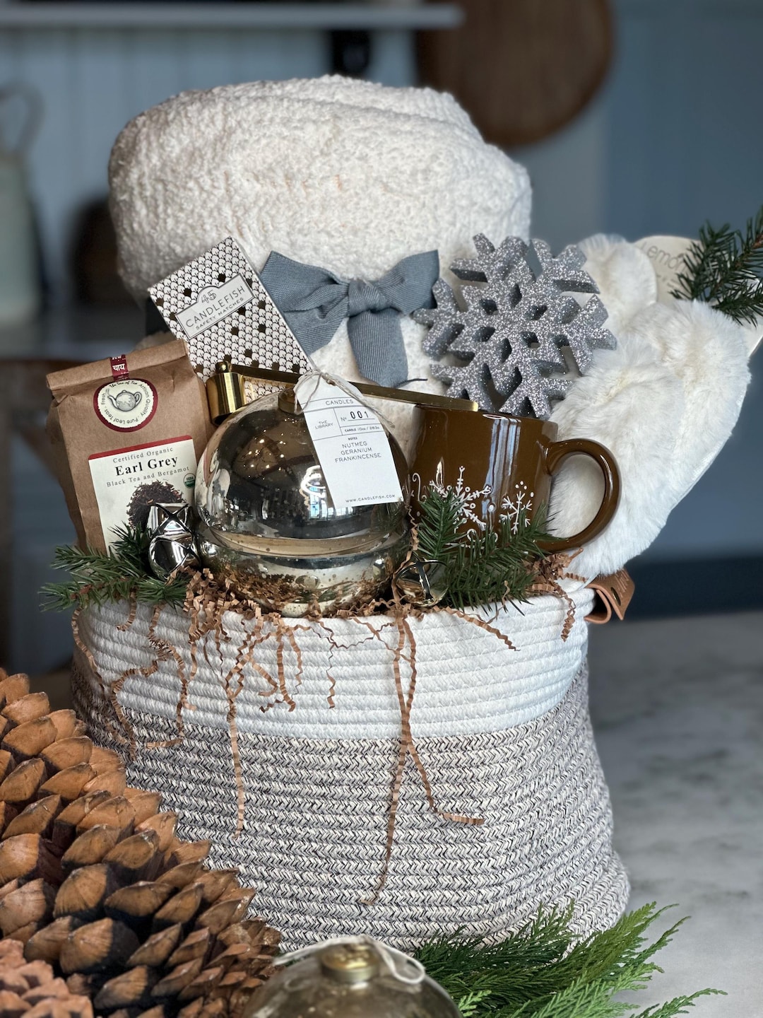 Deluxe Spa Gift Basket/christmas/christmas Themed Gift Baskets/warm and ...