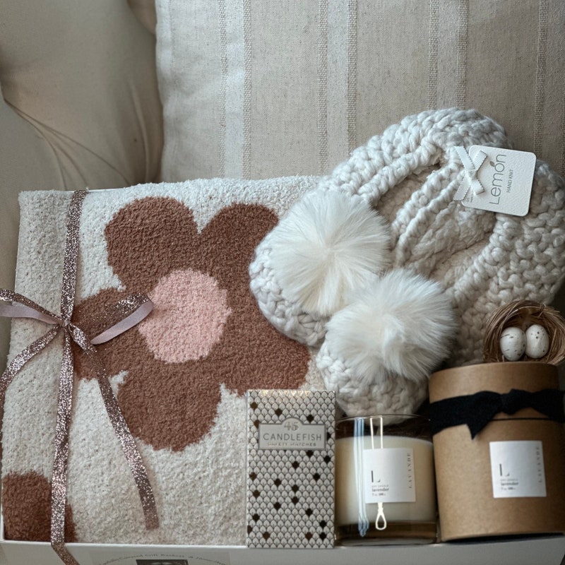 Blanket Gift Basket - 60+ Gift Ideas for 2025