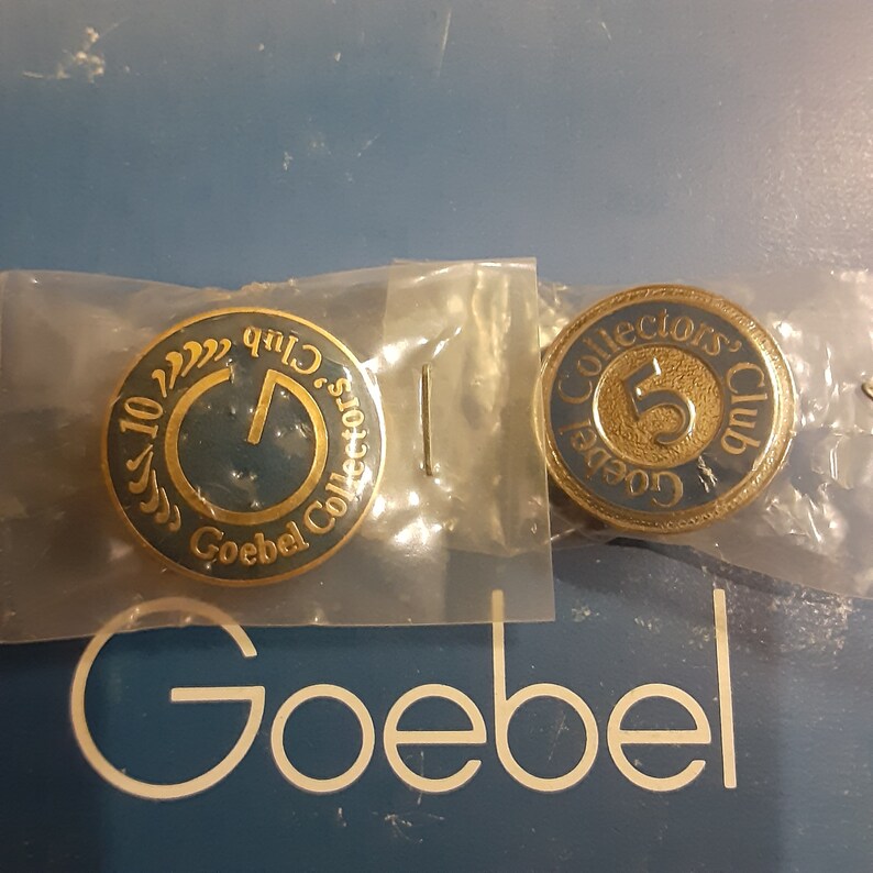 Hummel goebel Collector Club 5 Year and 10 Year Membership Label Pins ...