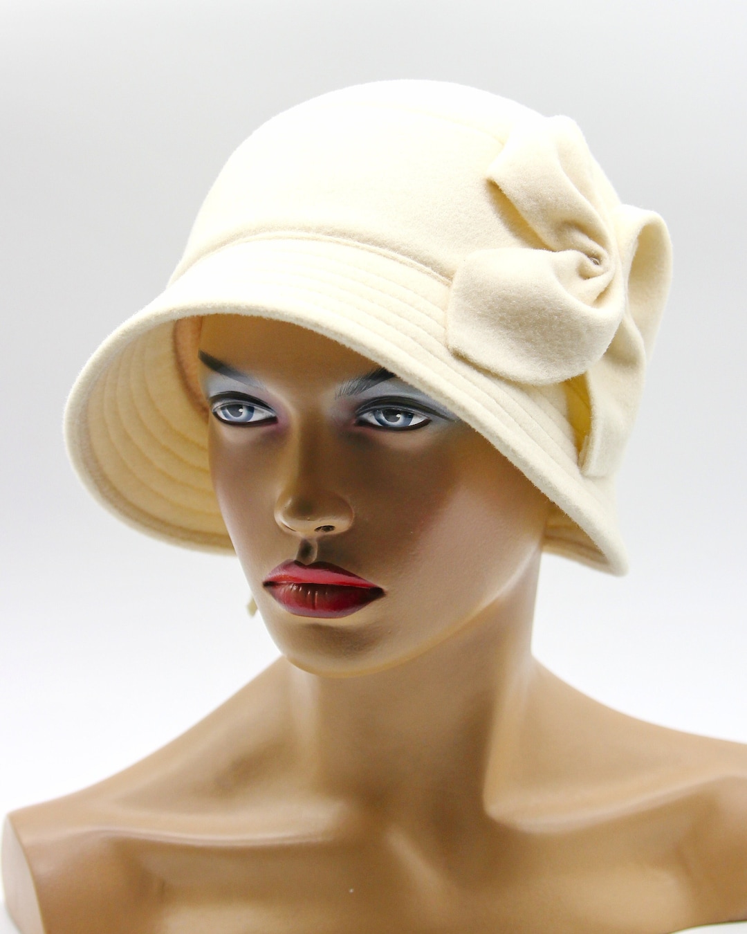 Winter Cloche Hat Flapper Veronica Womens - Gatsby Vintage Style Beige ...