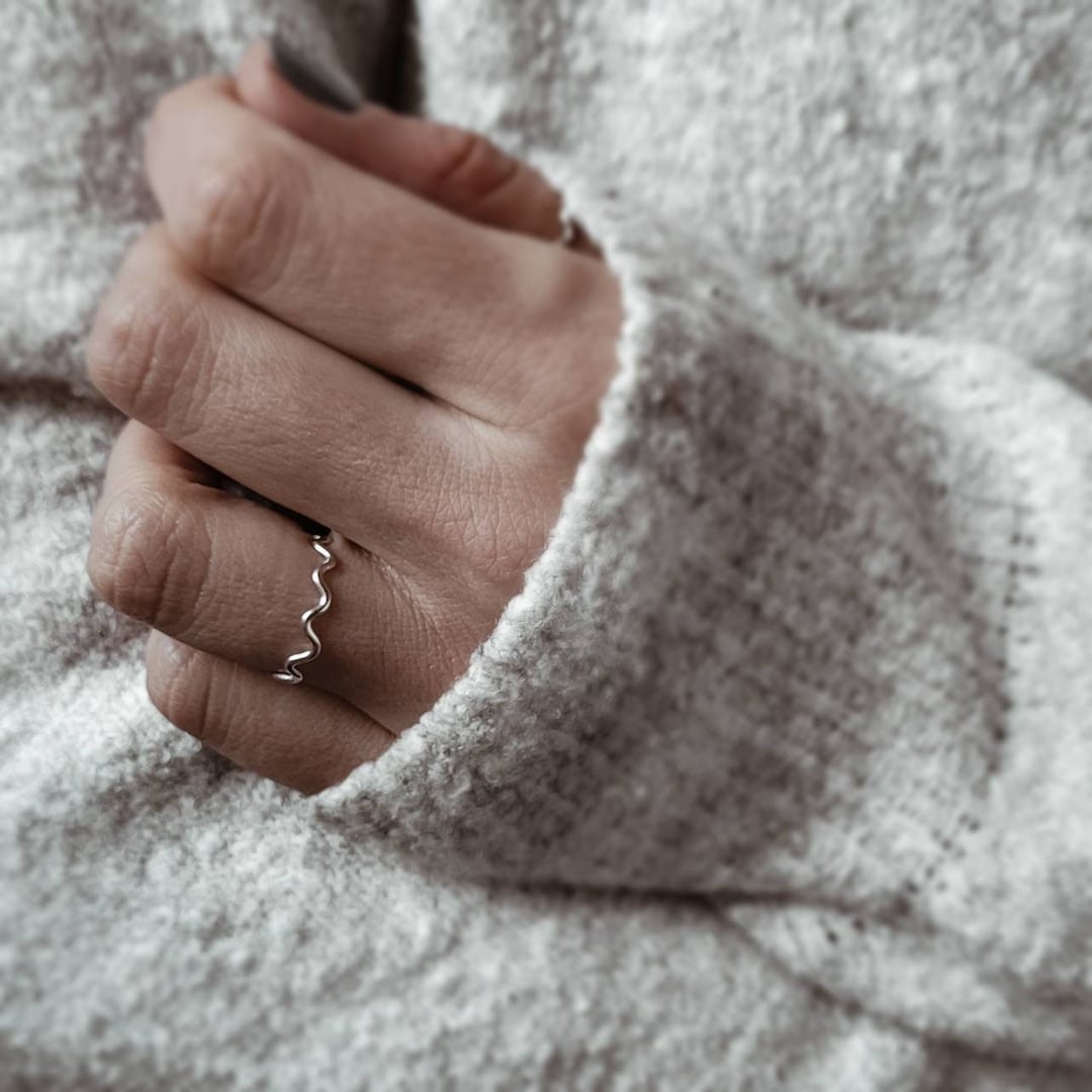 Wiggle Ring, Silver Wave Ring, Wavy Ring, Skinny Stacking Ring, Dainty Silver Ring, Simple Ring ...