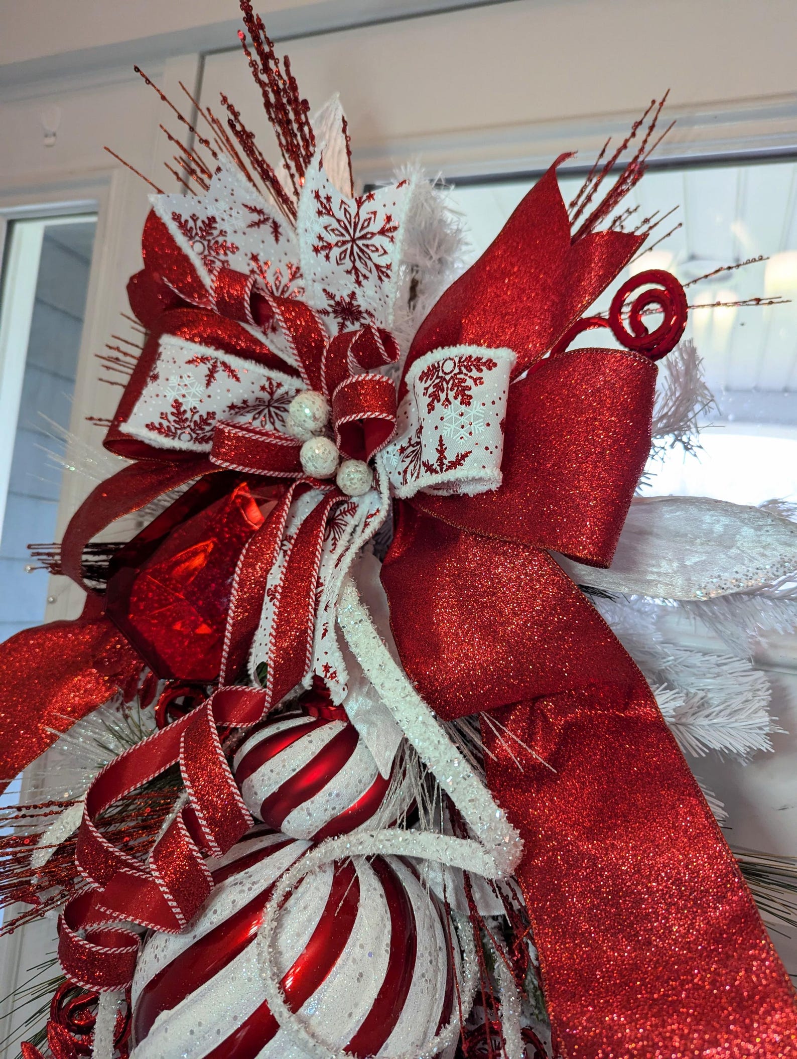 XL Candy Cane Wreath, Candy Cane Crystal Swag, Red and White Christmas ...