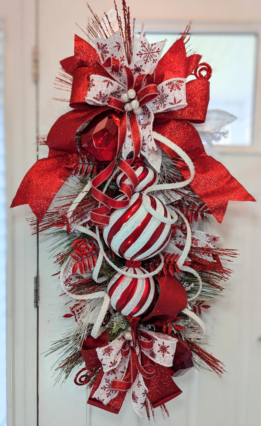 XL Candy Cane Wreath, Candy Cane Crystal Swag, Red and White Christmas ...
