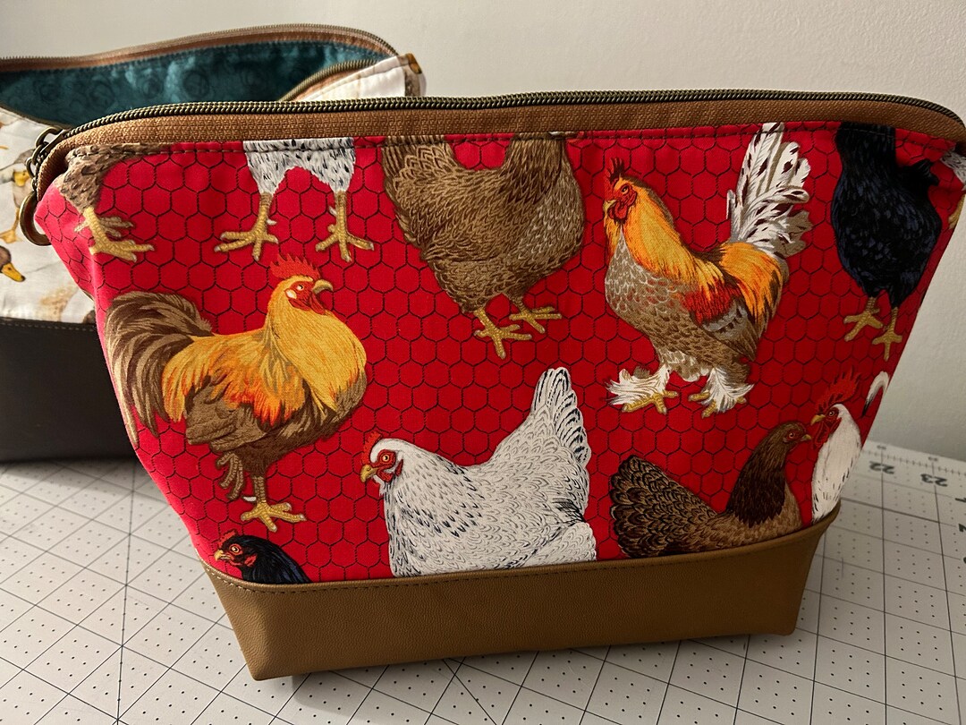 Hello Chickens! Chicken Pouch Bag! - Etsy