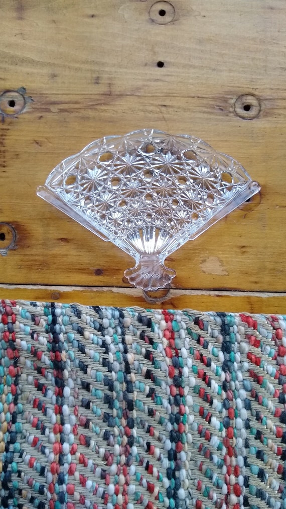 Vintage Avon Handmade Crystal Daisy and Button Pattern Glass - Etsy