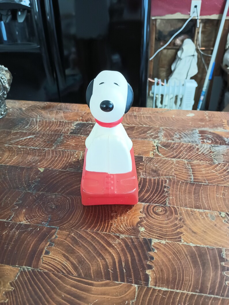 Vintage Avon Snoopy's Snow Flyer Bubble Bath 1970's Peanuts Collection ...