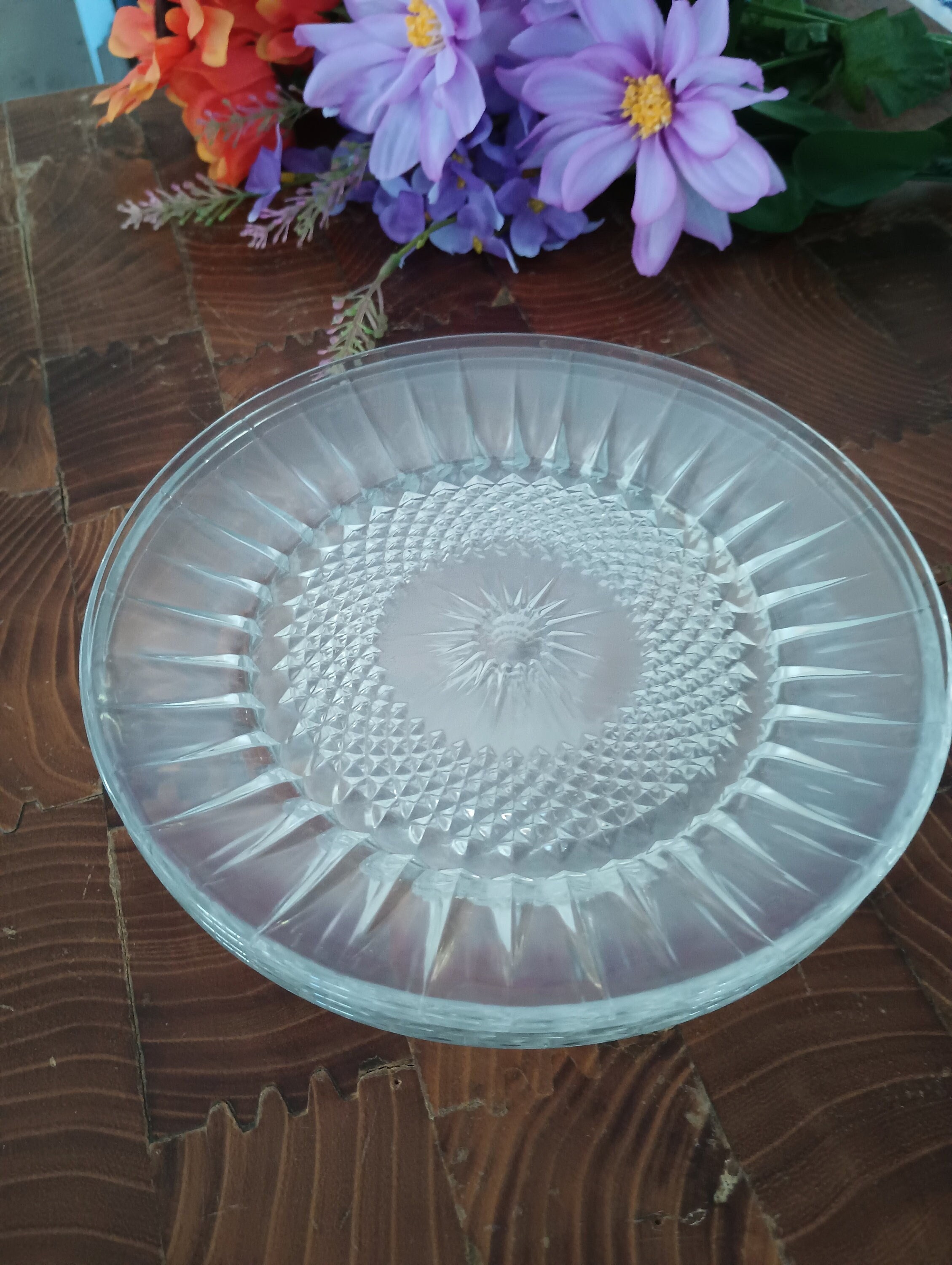 Arcoroc France Cut Glass Starburst Sun Pattern 7.5 Salad or Dessert ...