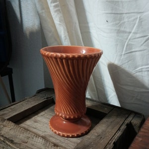 Mccoy Swirl Beaded Footed Vase , Signed Mccoy Burnt Orange Twist Ribbed ...