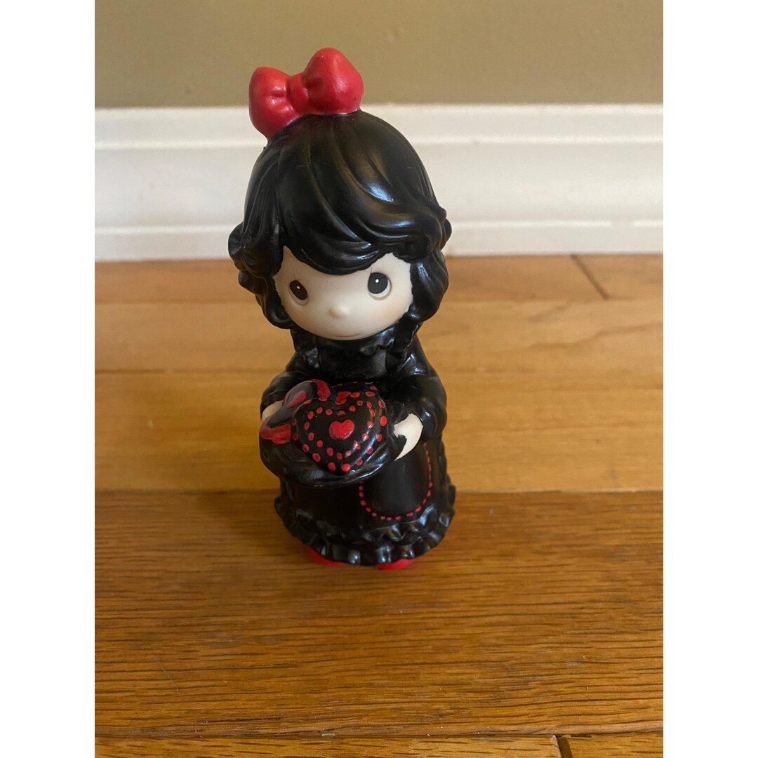 Not so Precious Gothic Girl With Heart Shaped Cookies Hand Painted ...