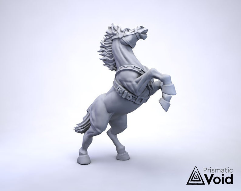 Female Hoplite on a Chariot / Fighter - Miniature for Dungeons ...