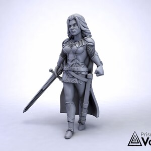 Female Fighter / Eldritch Knight Miniature for Dungeons & Dragons ...