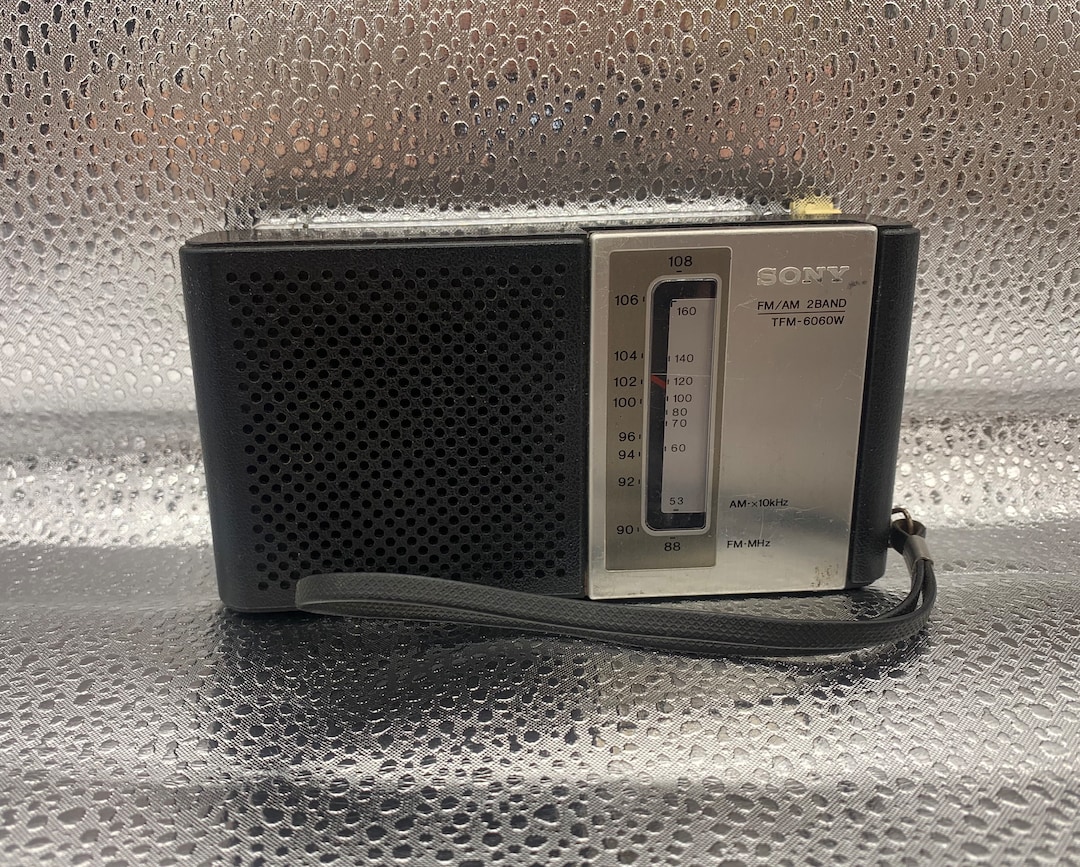 Vintage Sony FM/AM 2-band draagbare radio, Sony Model TFM-6060W, 9V ...