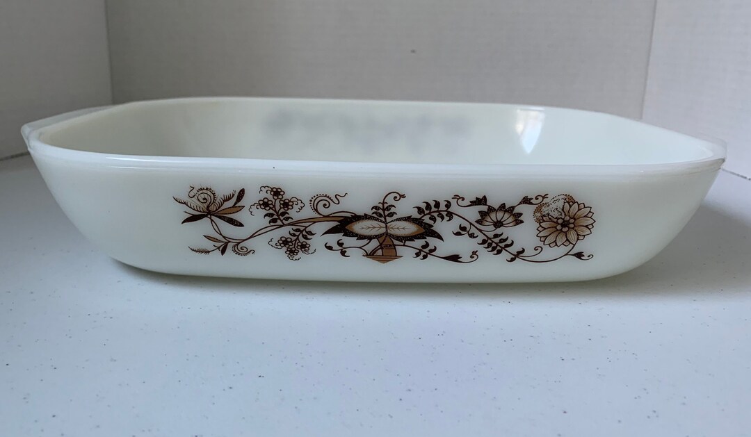 Pyrex Casserole Dish, Vintage Pyrex England Casserole Dish, Shades of ...