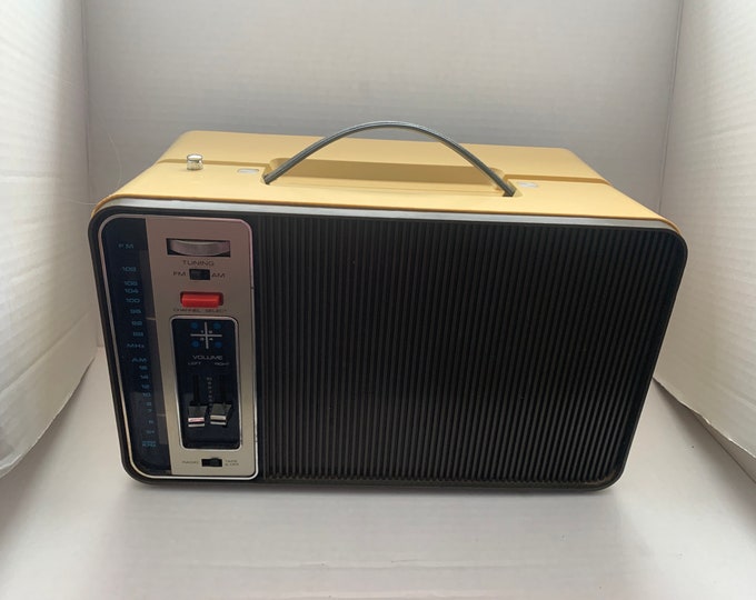 Vintage Electro 8 Track Stereo Player With AM/FM Radio, Folding ...