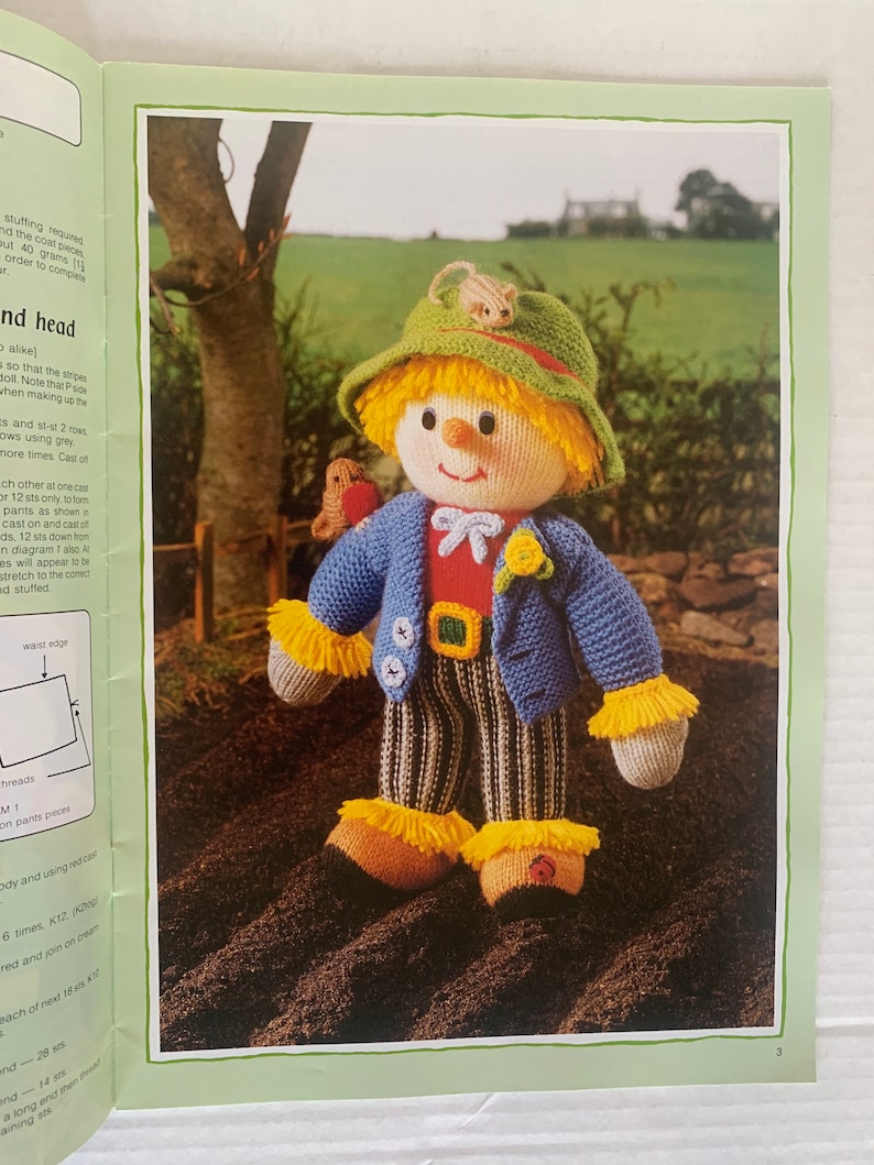 Jean Greenhowe's Scarecrow Family 7 Knitted Dolls and Baby’s Pushchair ...