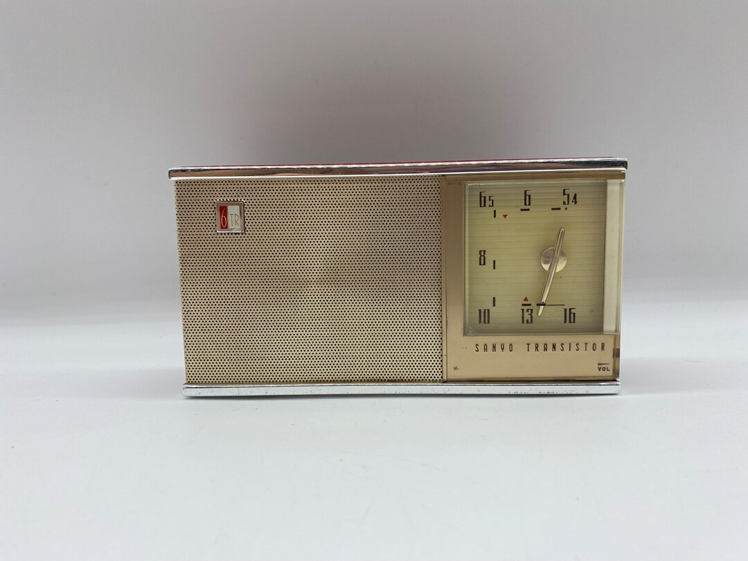 Vintage Sanyo Transistor Radio, Sanyo Transistor Model 6C-11 Portable ...
