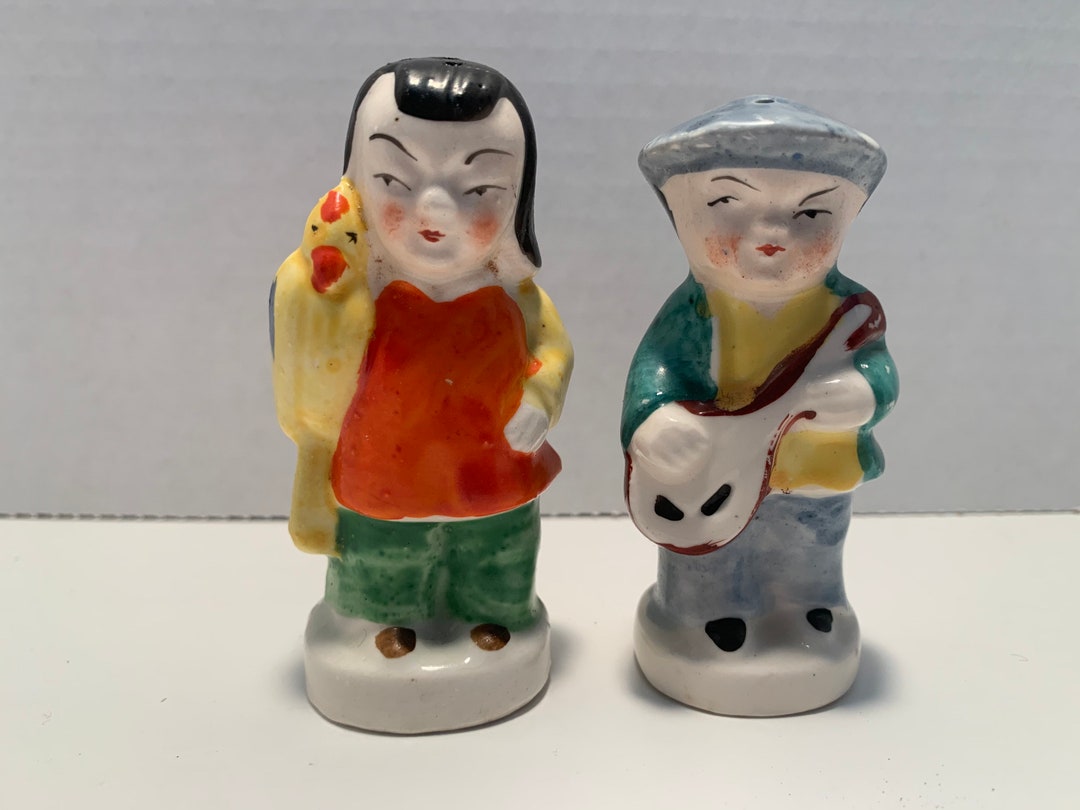 Vintage Asian Couple Salt and Pepper Shaker, Chinese Lady Holding a ...