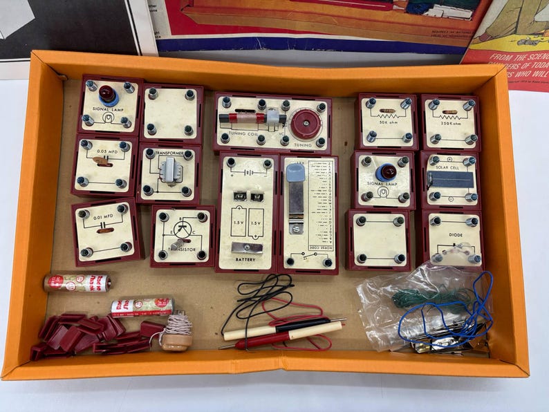 Science Fair 20 in 1 Electronic Modular Experiment Kit, 1971 Science ...