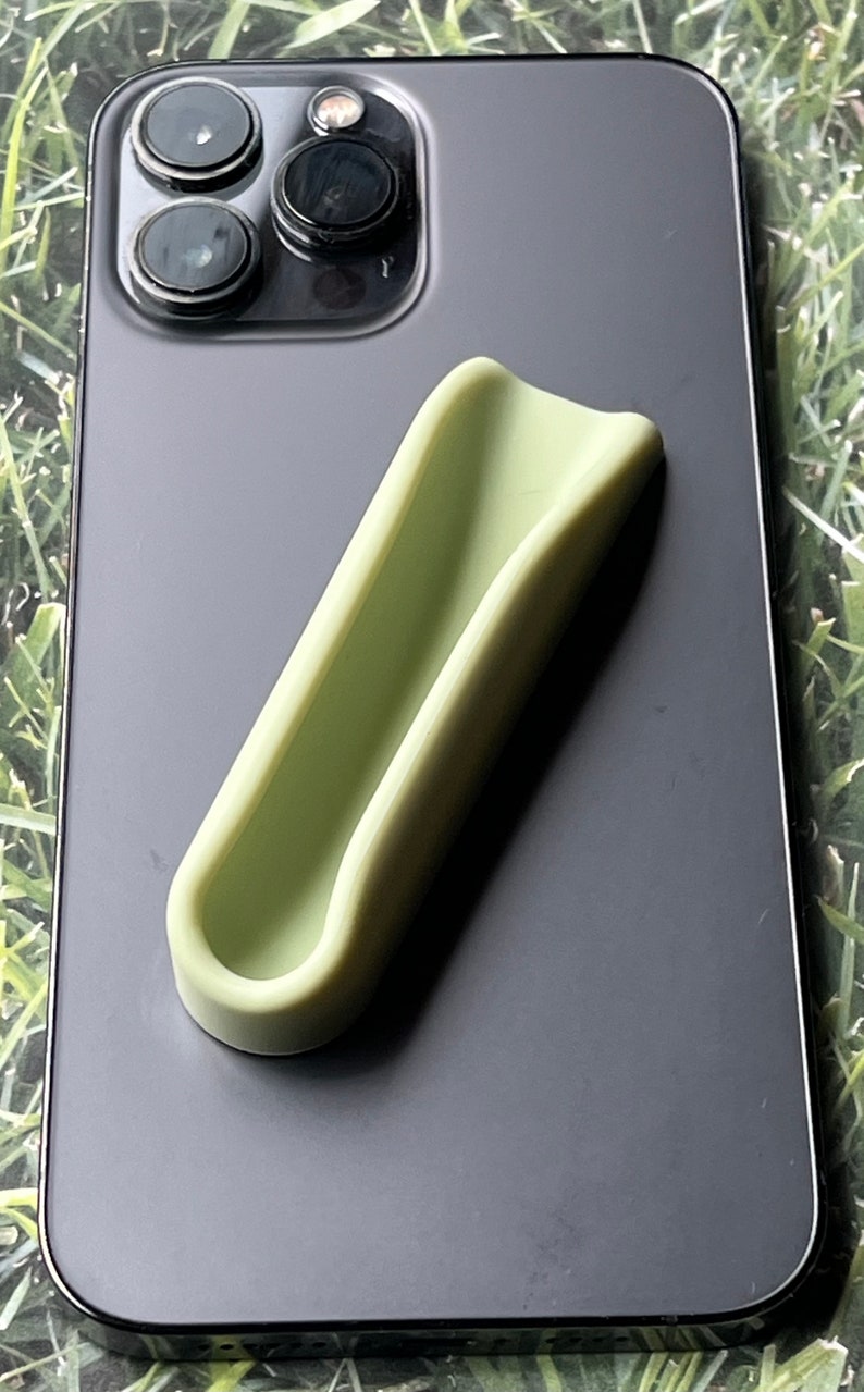 TRENDING New Silicone Lip Stick Phone Mount, Gloss, Lipstick, Lip Balm ...