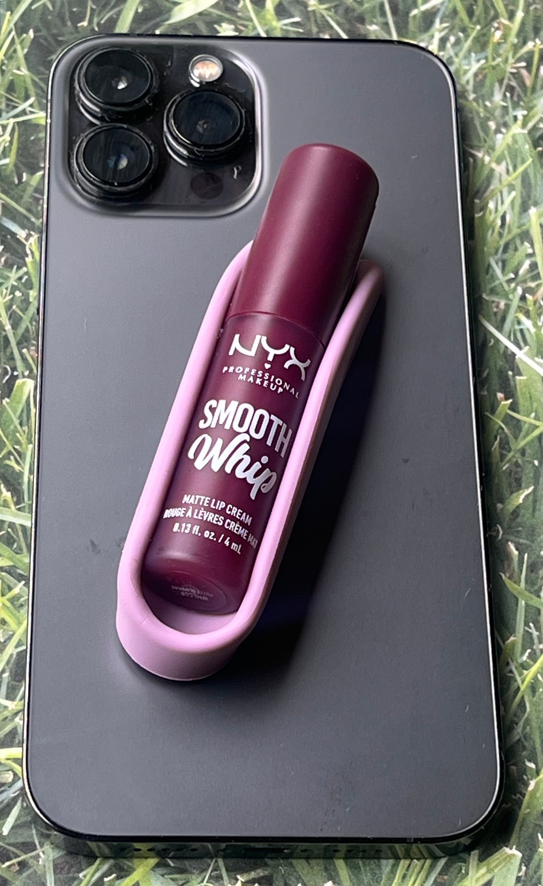 TRENDING New Silicone Lip Stick Phone Mount, Gloss, Lipstick, Lip Balm ...