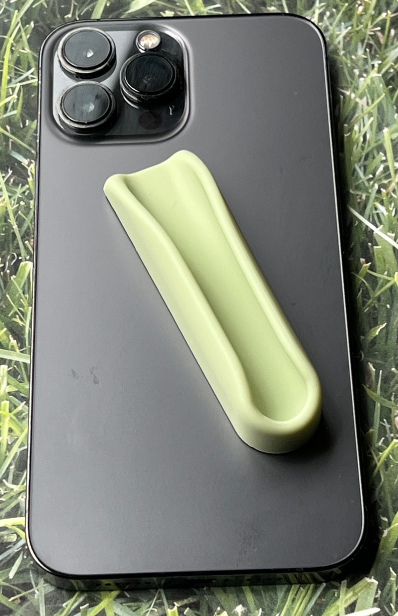 TRENDING New Silicone Lip Stick Phone Mount, Gloss, Lipstick, Lip Balm ...