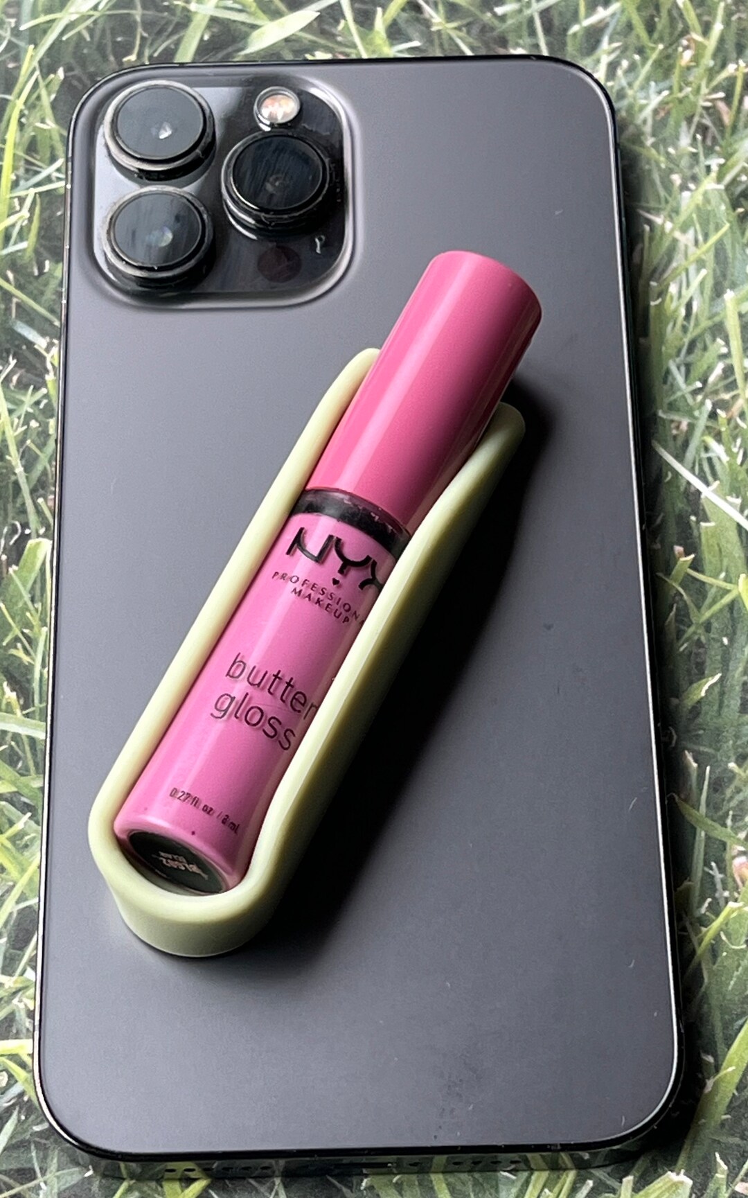 TRENDING New Silicone Lip Stick Phone Mount, Gloss, Lipstick, Lip Balm ...