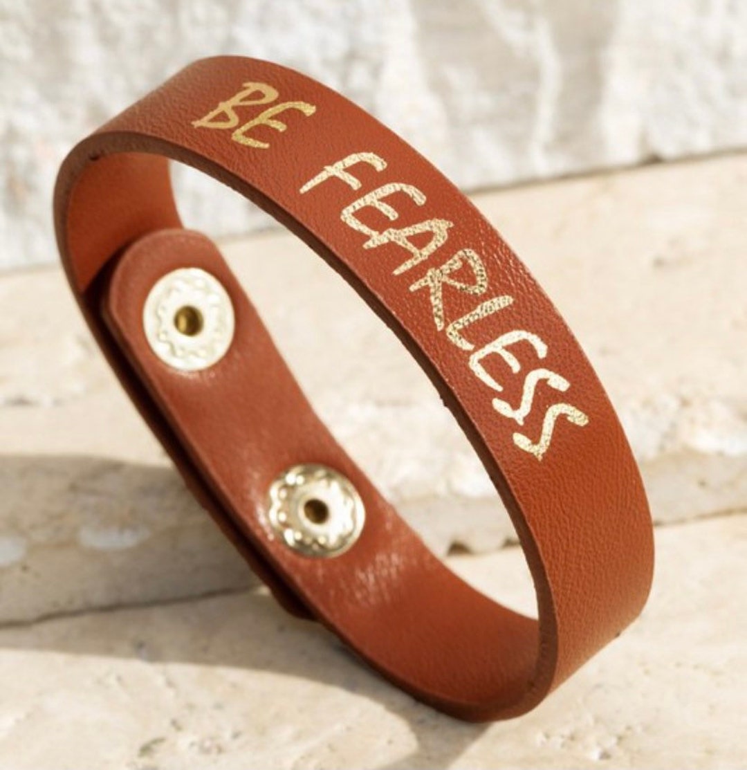 BE FEARLESS Leather Snap Bracelet, Adorable Fun Strong Saying Trendy ...