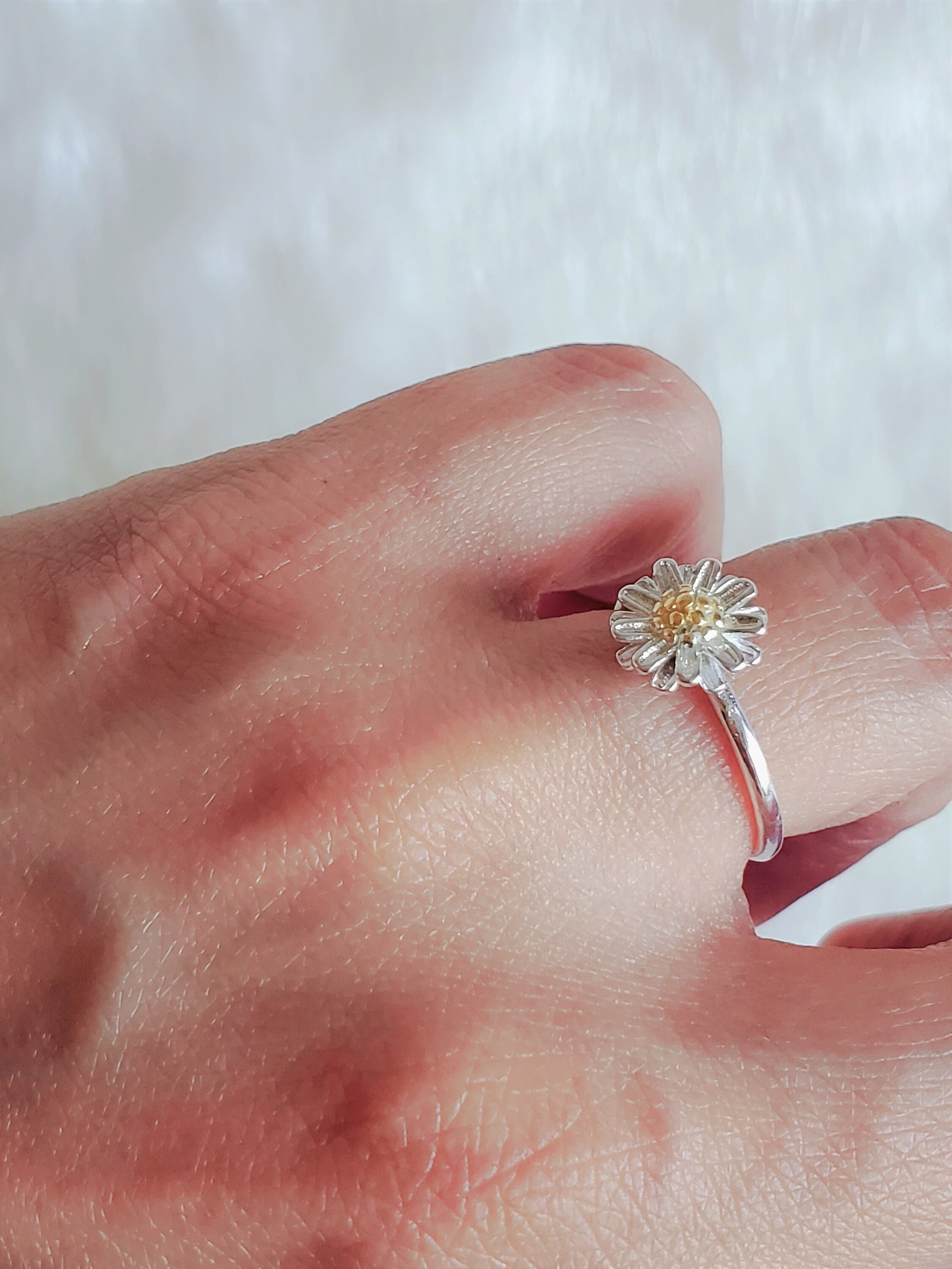 925 Sterling Silver Daisy Simple Dainty Flower Ring - Etsy UK