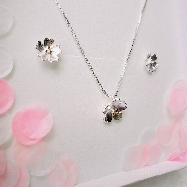 Daisy Necklace - Etsy