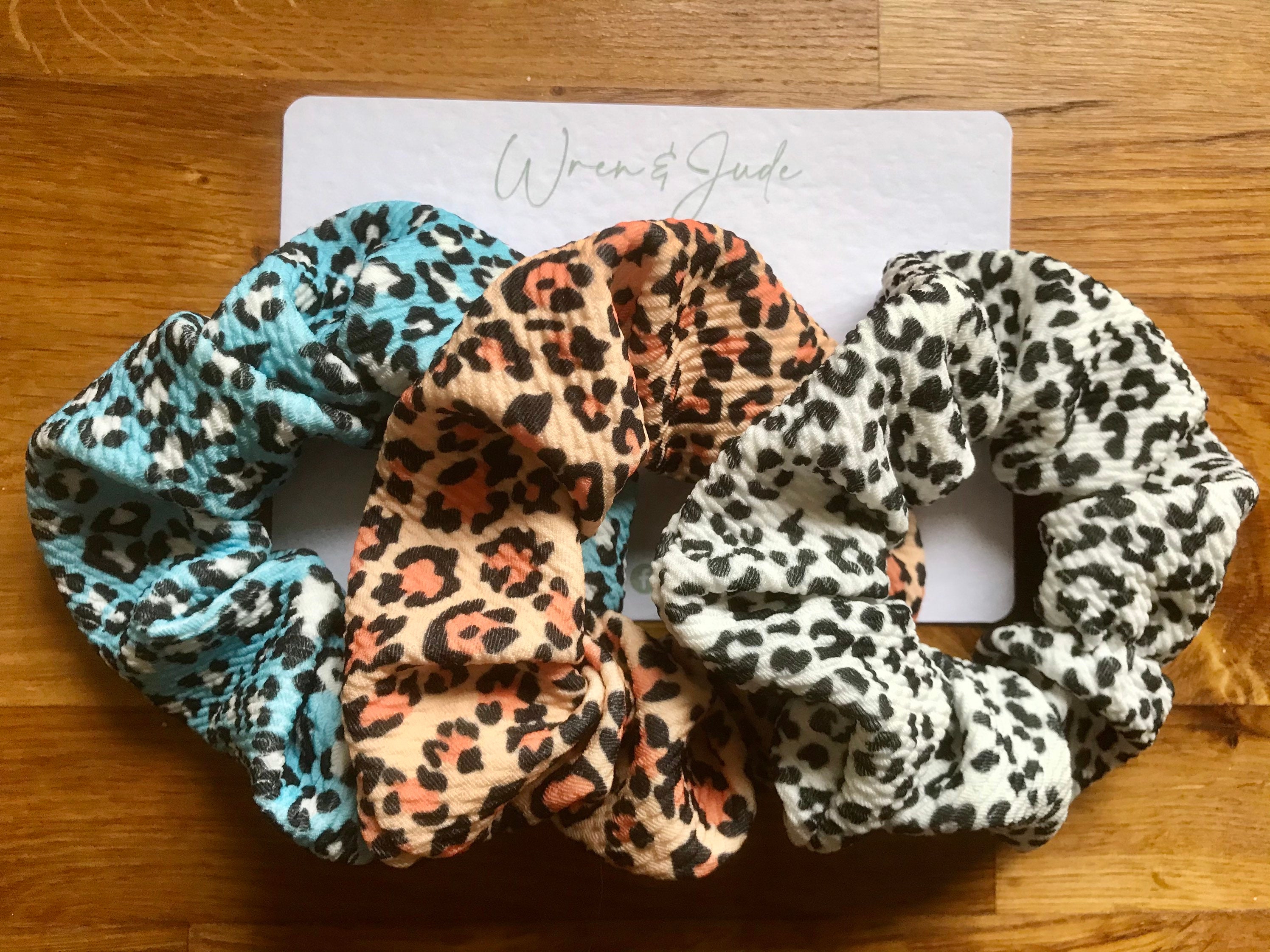 Leopard print hair scrunchie - Etsy.de