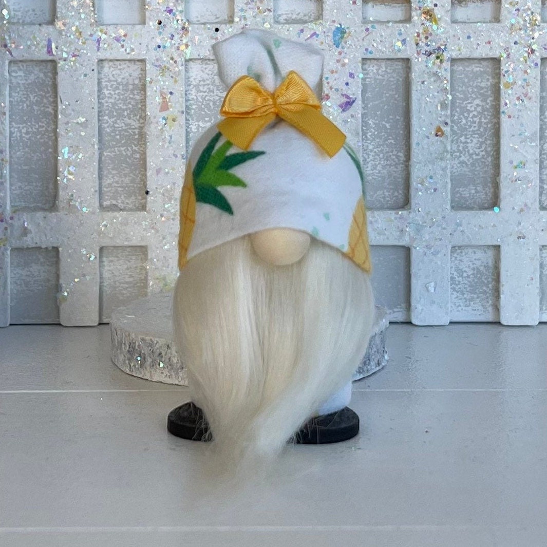 Gnome en bois munchkin à lananas jessé | Etsy