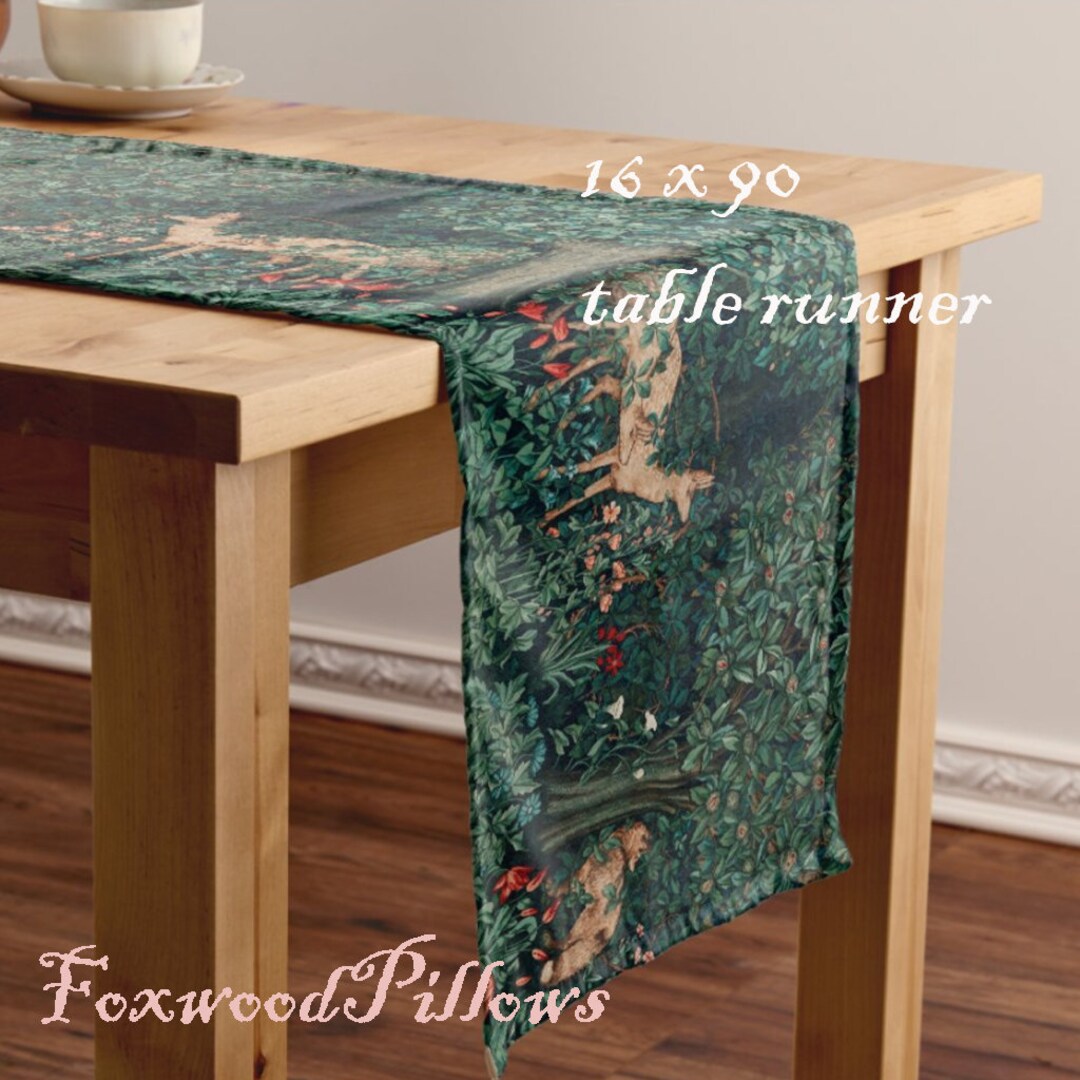 Forest Fox Table Runner, Thanksgiving Table Décor, Traditional Home ...