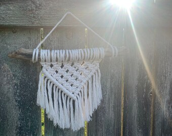 Small Macrame Wall Decor - Etsy