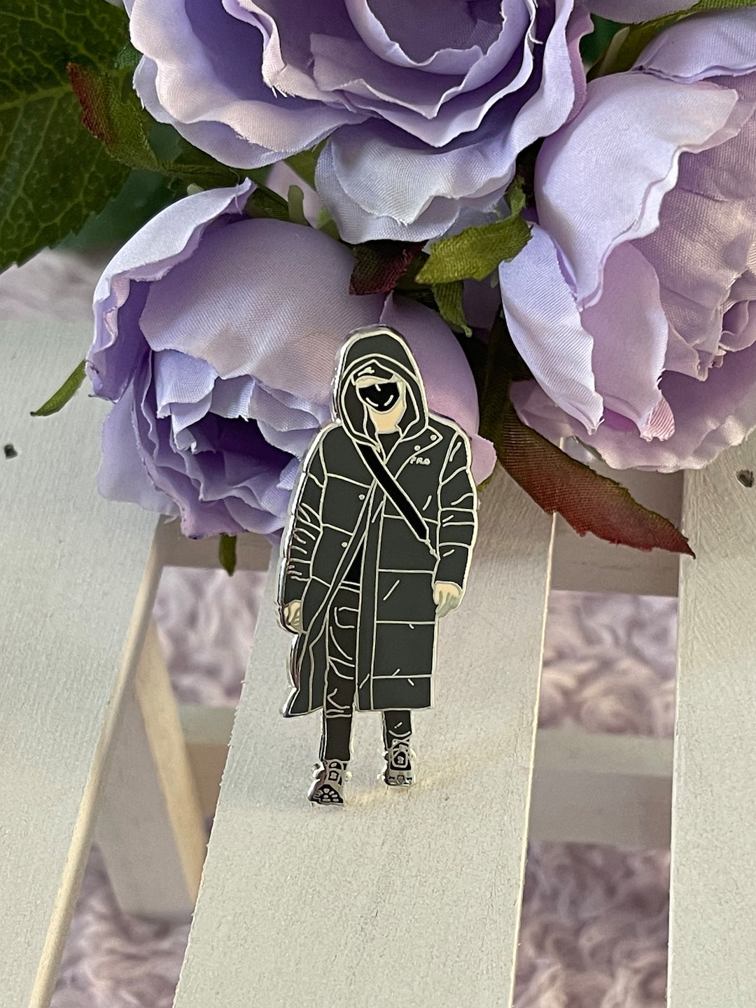 BTS Airport Fashion Enamel Pins BTS Yoongi Suga Enamel Pin BTS Pin Gift ...