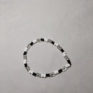 A Set of Makhosi Wristband Beads Strip. Intothoviyane. Striped Beads ...
