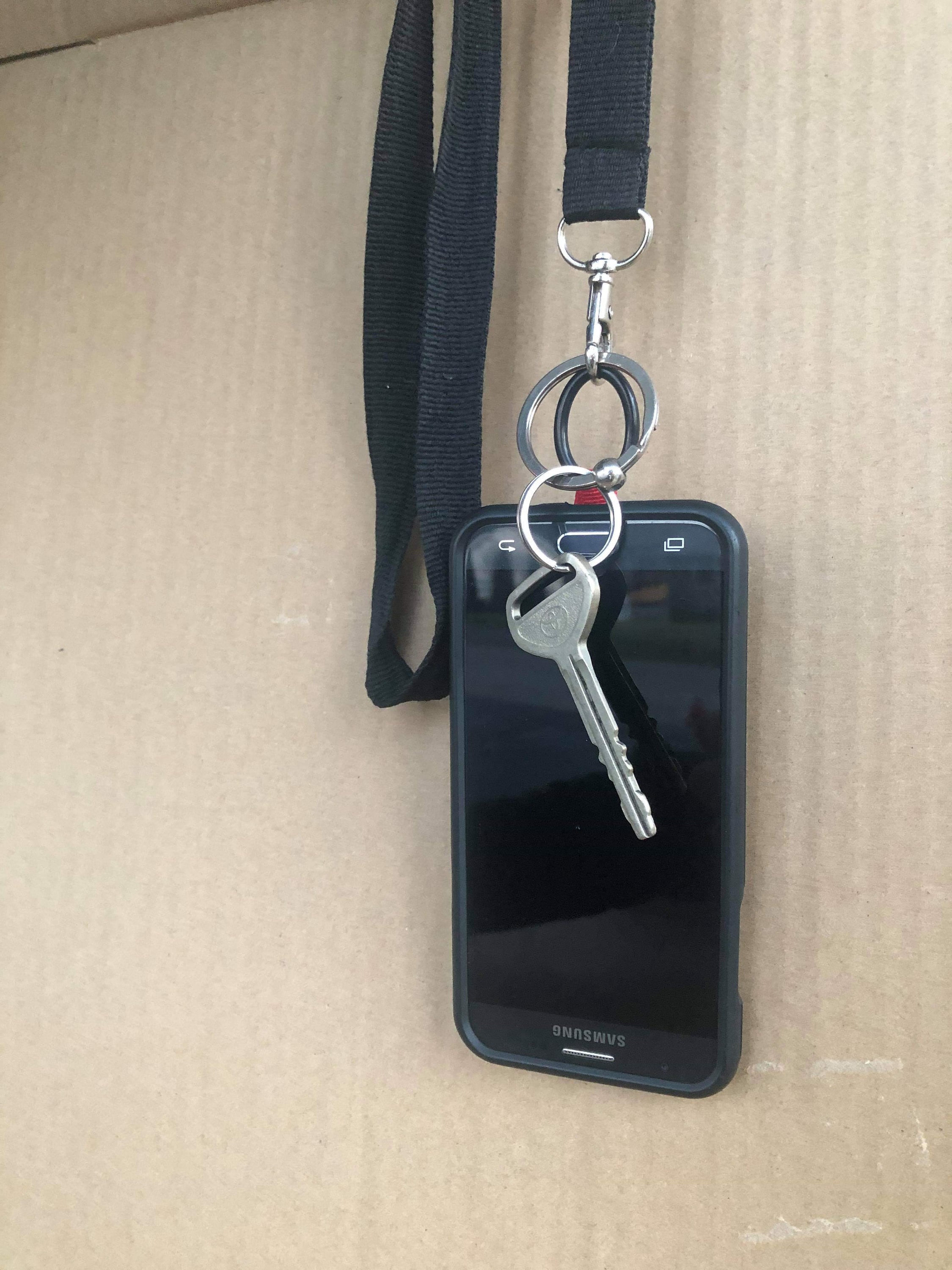 Phone-Hoop AQUA Accessoire universel pour téléphone portable. Cordon ...