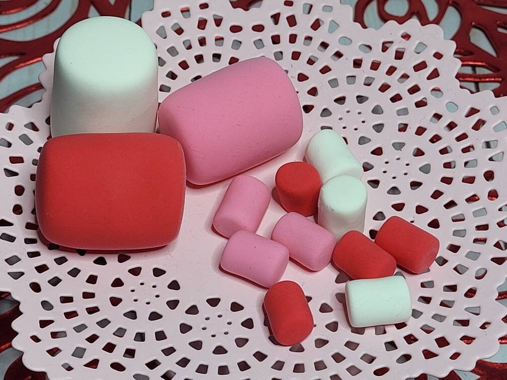 Fake Marshmallows, Faux Jumbo Marshmallows, Great for Fake Bakes or ...