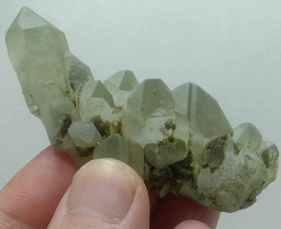 An Aesthetic Natural Beautifully Terminated Chlorite Quartz Crystals ...