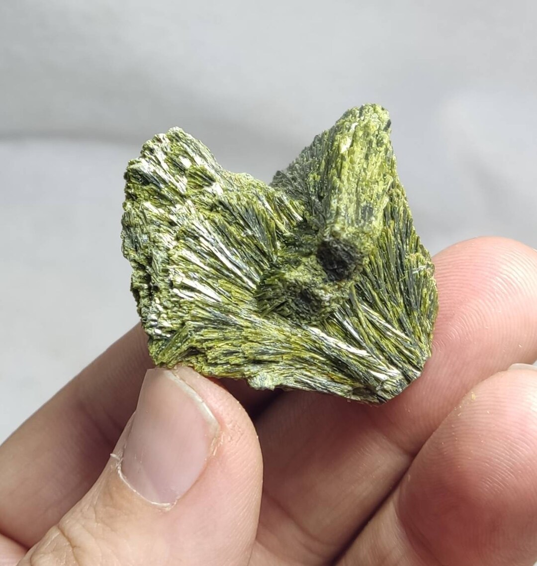Crystal Specimen of Epidote 29 Grams - Etsy